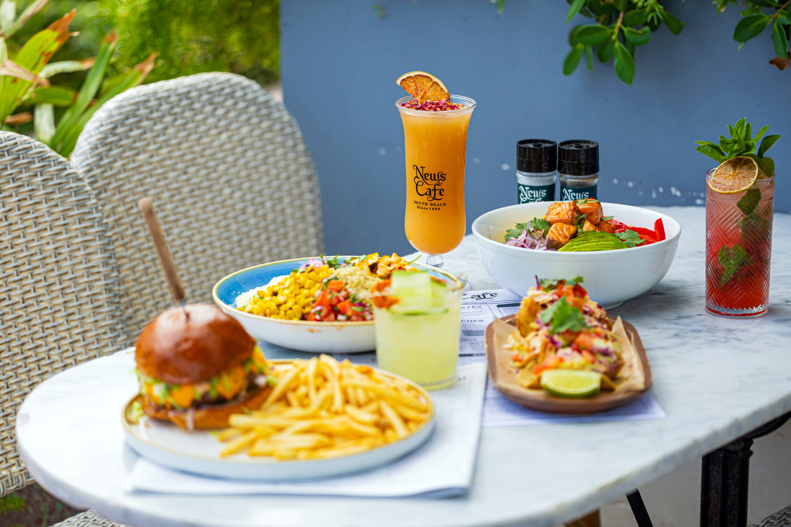 News Cafe South Beach: Your All-Day Breakfast Haven